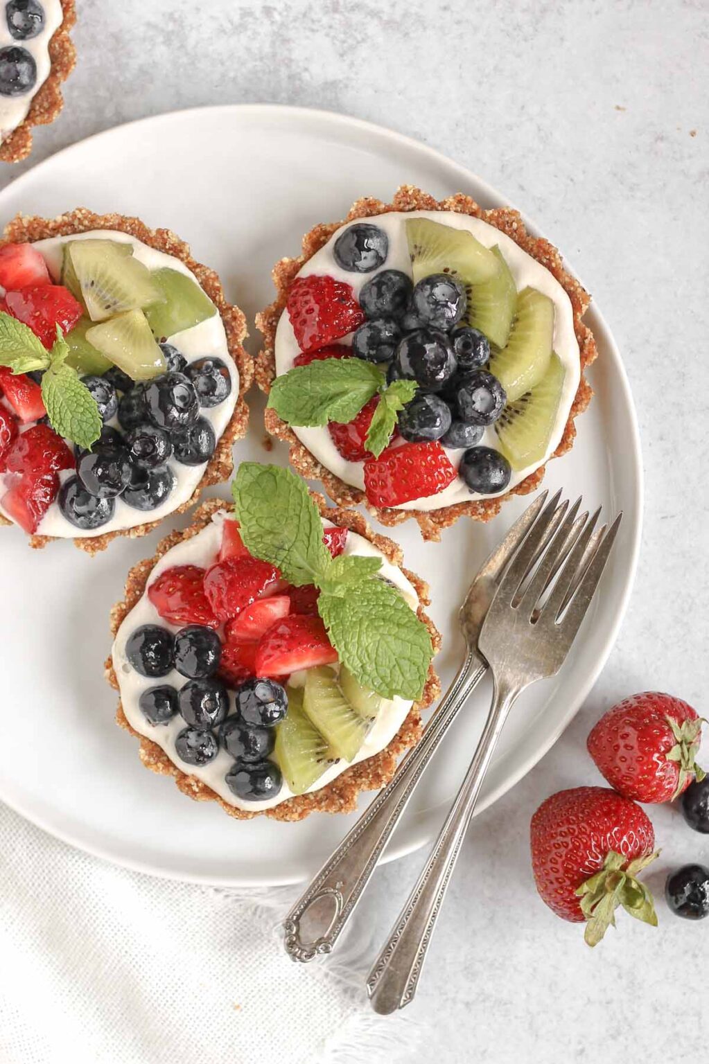 Vegan Fruit Tarts (no bake) - Clean Plate Mama